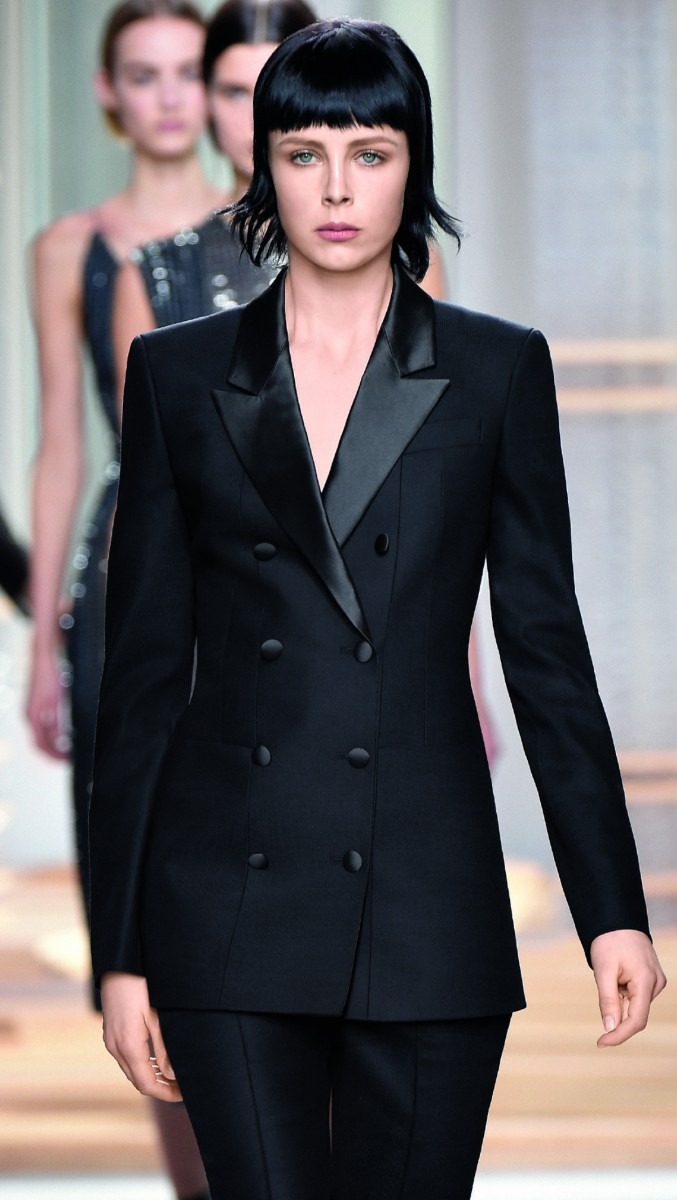 回顧90年代至今的女裝禮服時尚，從中參透Tuxedo未被開發一面 | Fashion - DIVA | etnet 經濟通|香港新聞財經資訊和生活平台