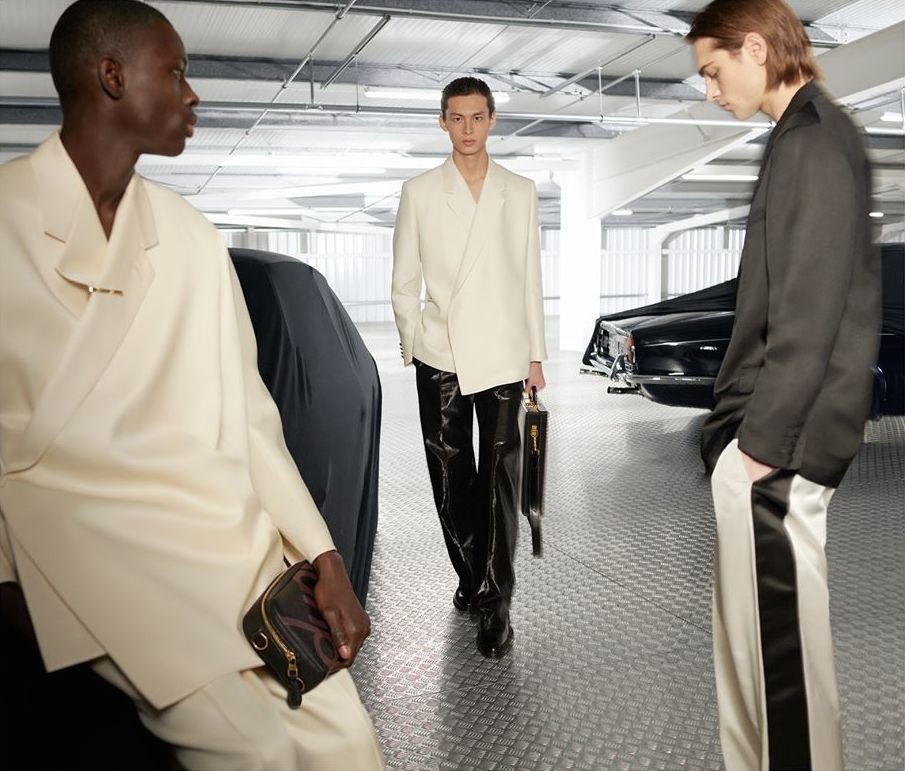 令人神魂顛倒的和式西裝褸，英倫紳士革新下的絕地反擊 | Fashion - DIVA | etnet 經濟通|香港新聞財經資訊和生活平台