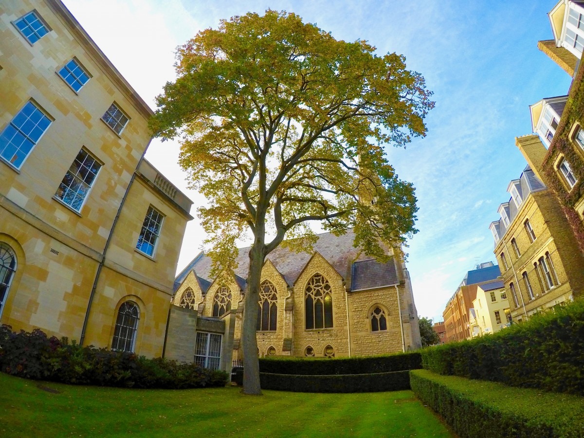 湖邊的蒙古包、做歷史古堡的主人：英國5個最獨特住宿，給你2021的旅行新靈感 | Travel & Dining - DIVA | etnet 經濟通|香港新聞財經資訊和生活平台