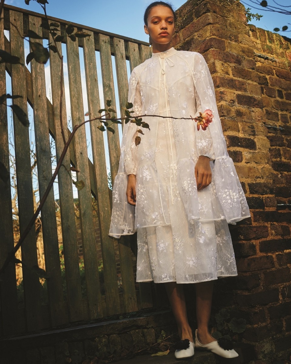 MatchesFashion網站首推The Wedding Edit，為摩登新娘準備嫁衣 | Fashion - DIVA | etnet 經濟通|香港新聞財經資訊和生活平台